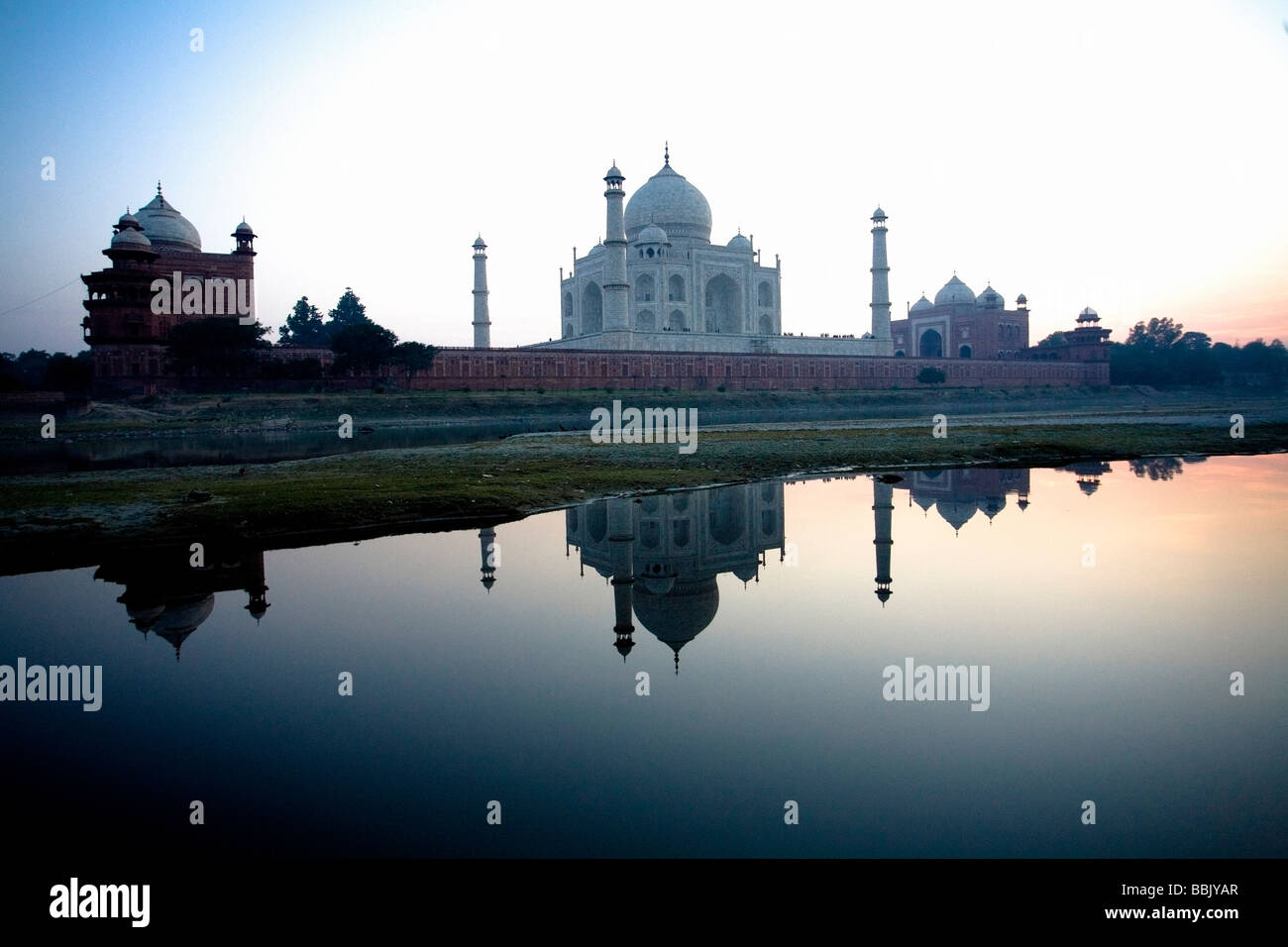 Taj mahal reflected in ganges river hi-res stock photography and images ...