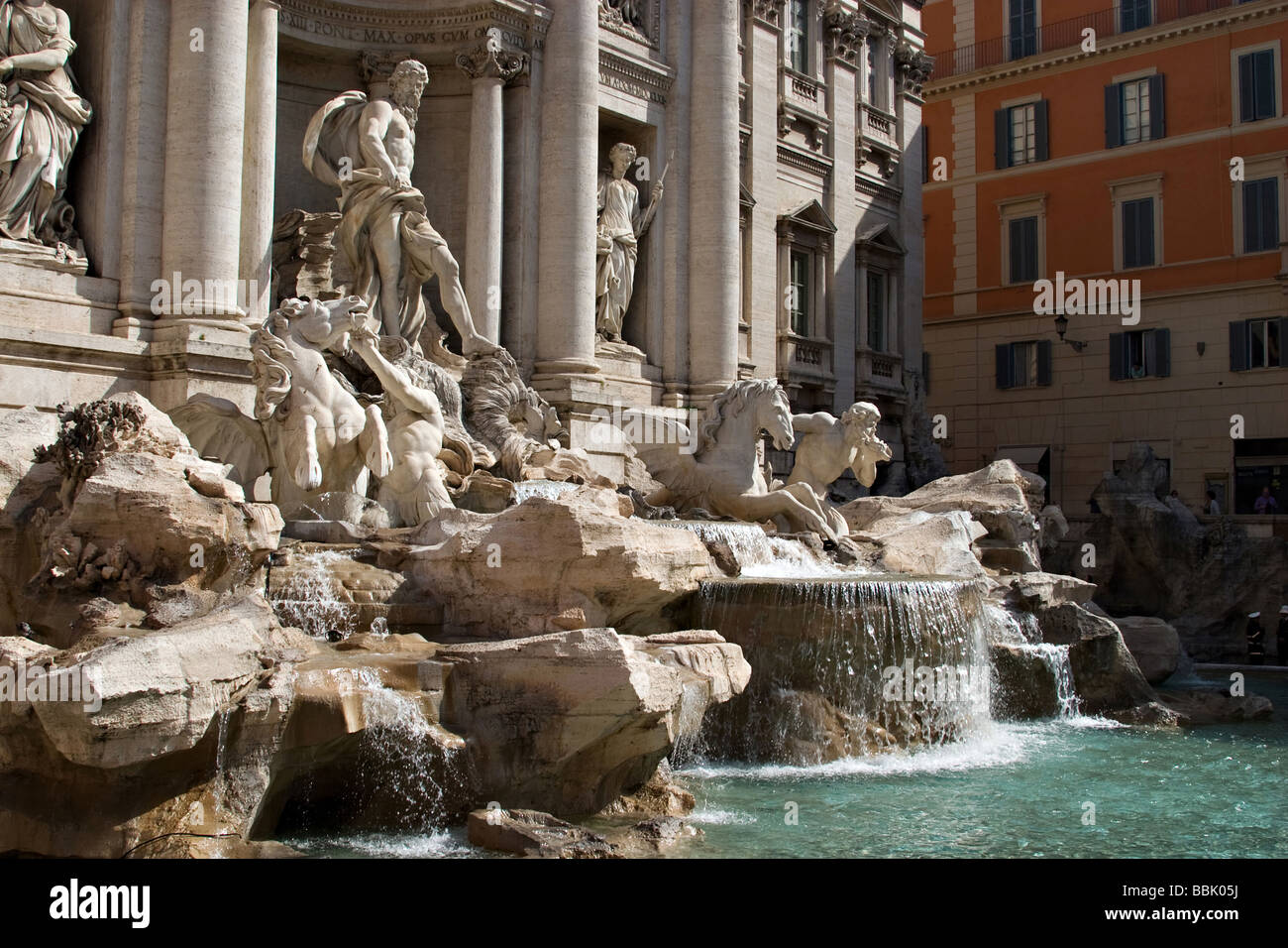 Trevi fountain buildings hi-res stock photography and images - Alamy