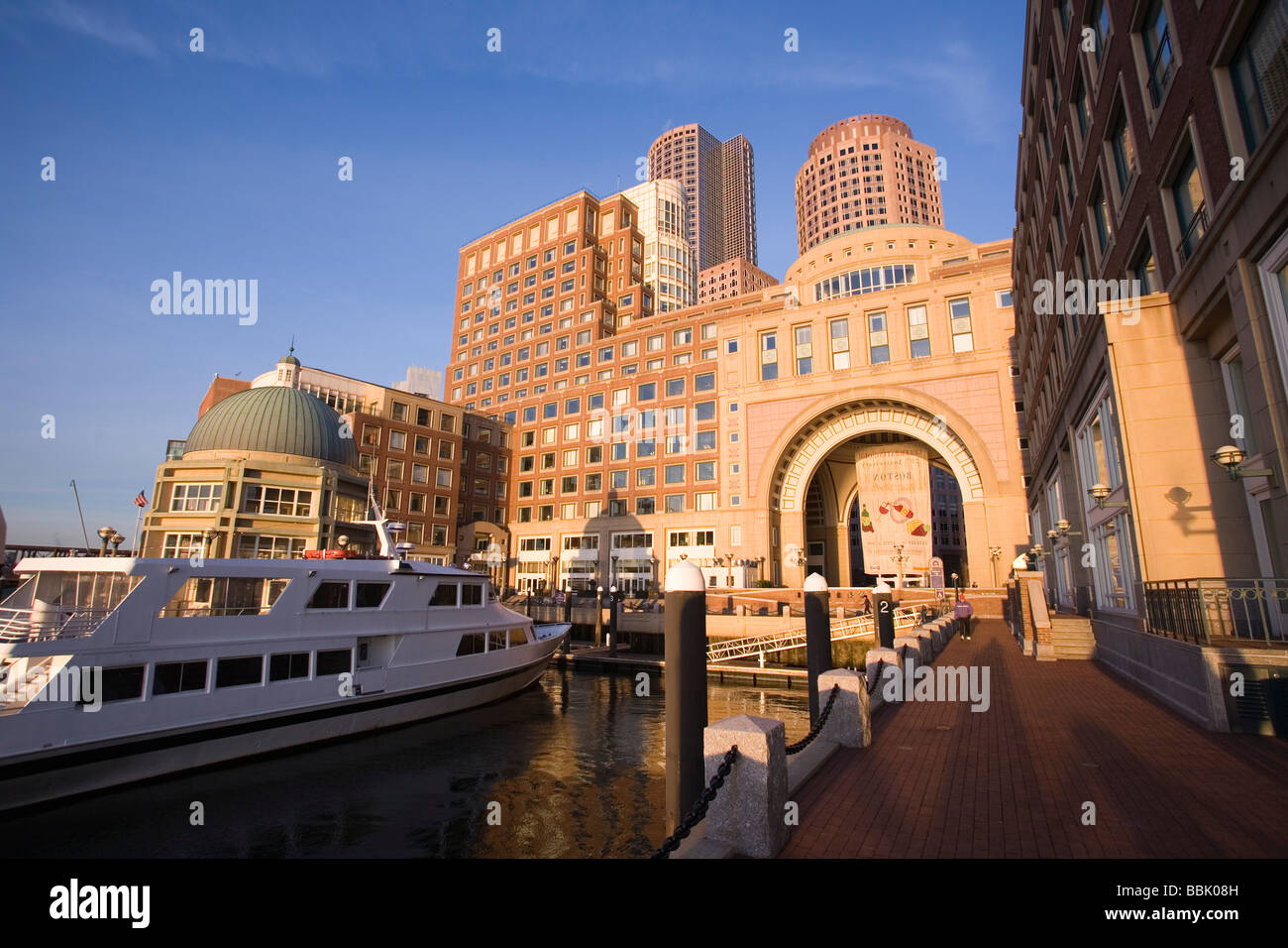 Rowes Wharf Boston Harbor Stock Photo - Alamy