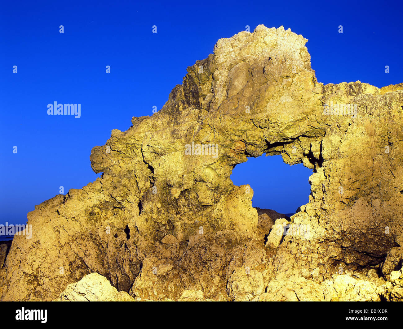 Rocky coastal scene at Marsden Bay along the South Tyneside coast Stock ...
