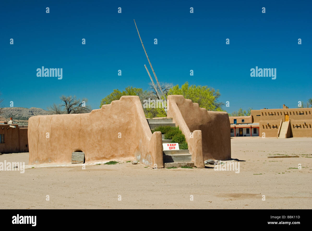 Indian kiva ladder hi-res stock photography and images - Alamy