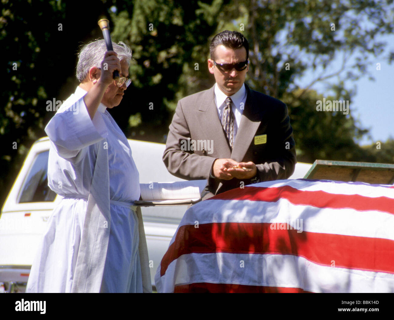 Filipino funeral hi-res stock photography and images - Alamy