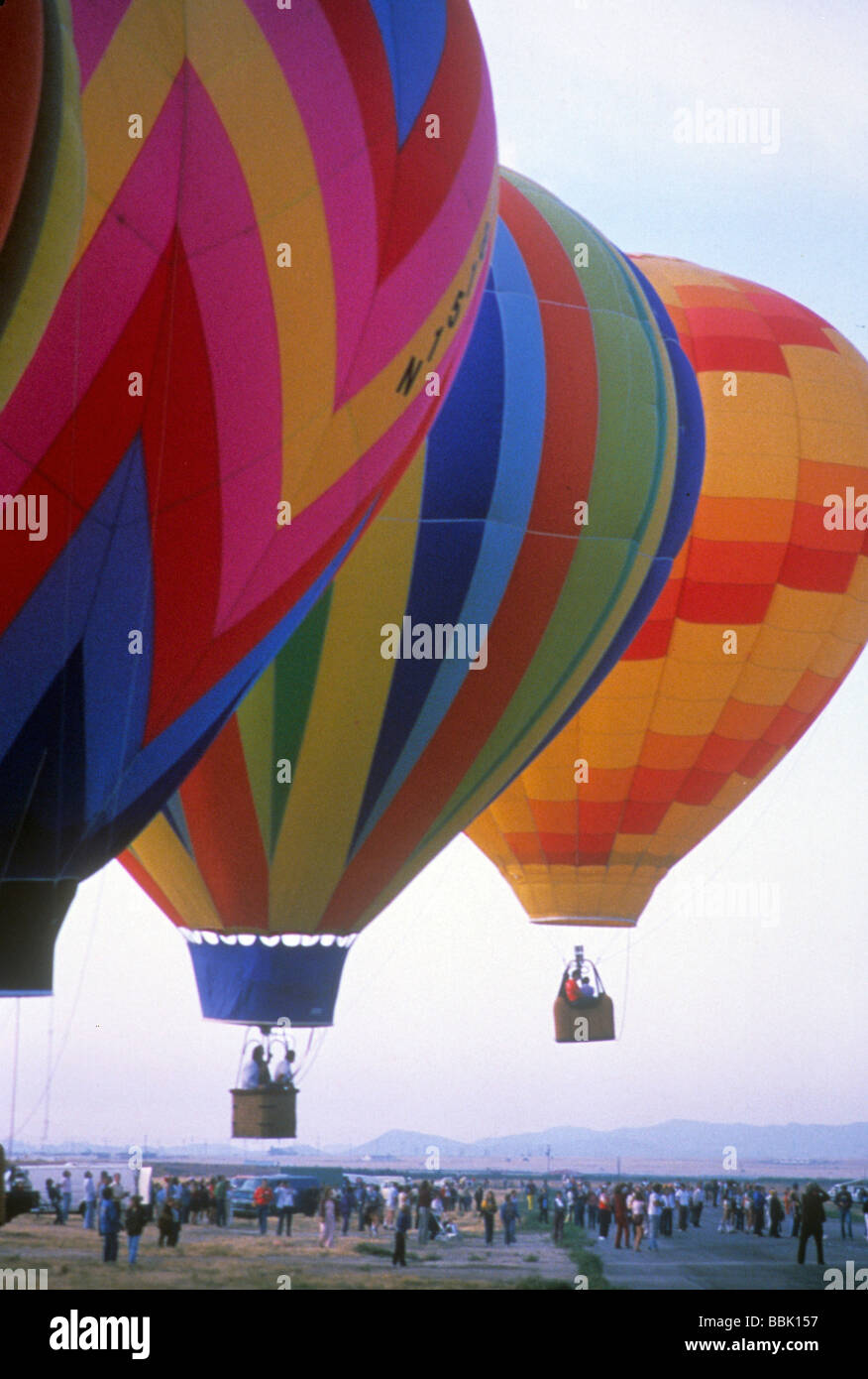 hot air balloon fly flight compete race color sky lift science event ...
