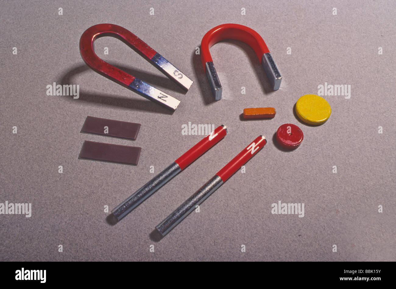magnet science arrangement selection variety kind sort horshoe bar ...