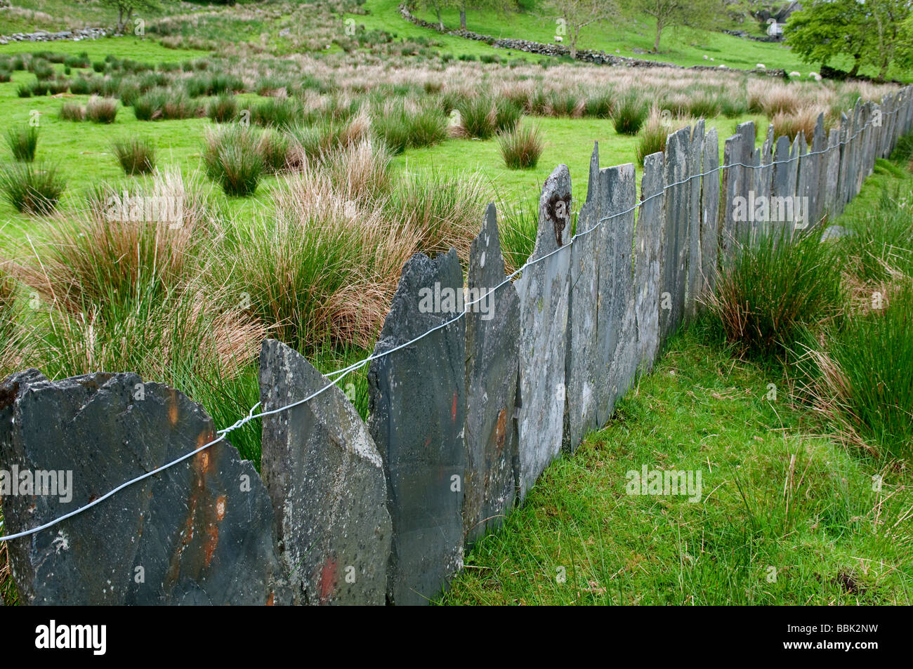 Traditional slate fence hi-res stock photography and images - Alamy