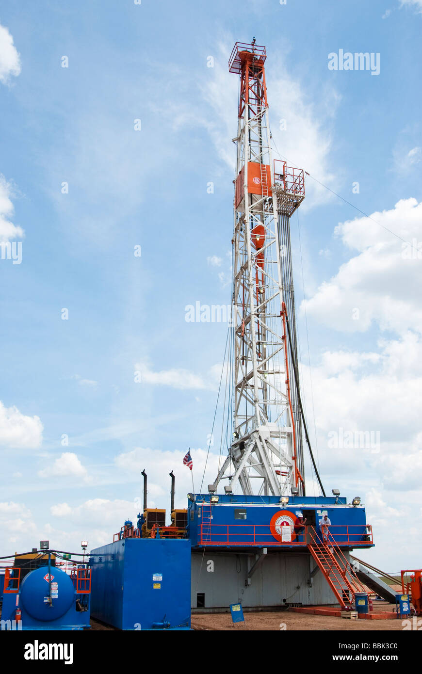 Oil rig workers hi-res stock photography and images - Alamy