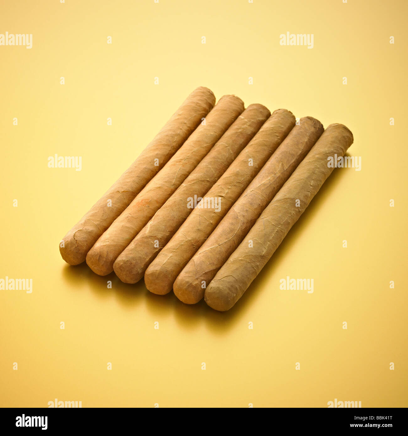 Havana cigar texture hi-res stock photography and images - Alamy