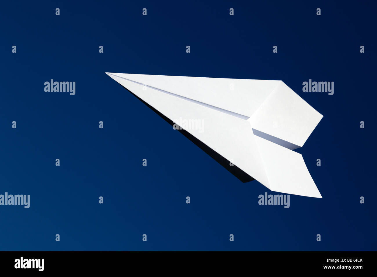Flying paper plane origami hi-res stock photography and images - Alamy