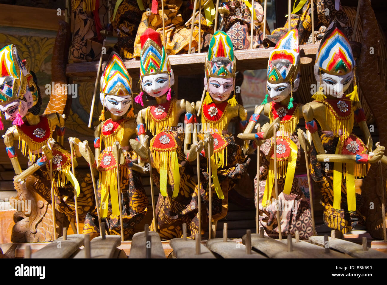 Ornate traditional puppets hi-res stock photography and images - Alamy