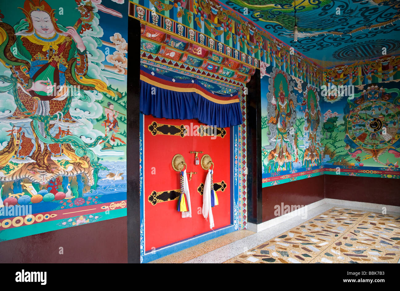 Kullu valley himachal pradesh india hi-res stock photography and images ...