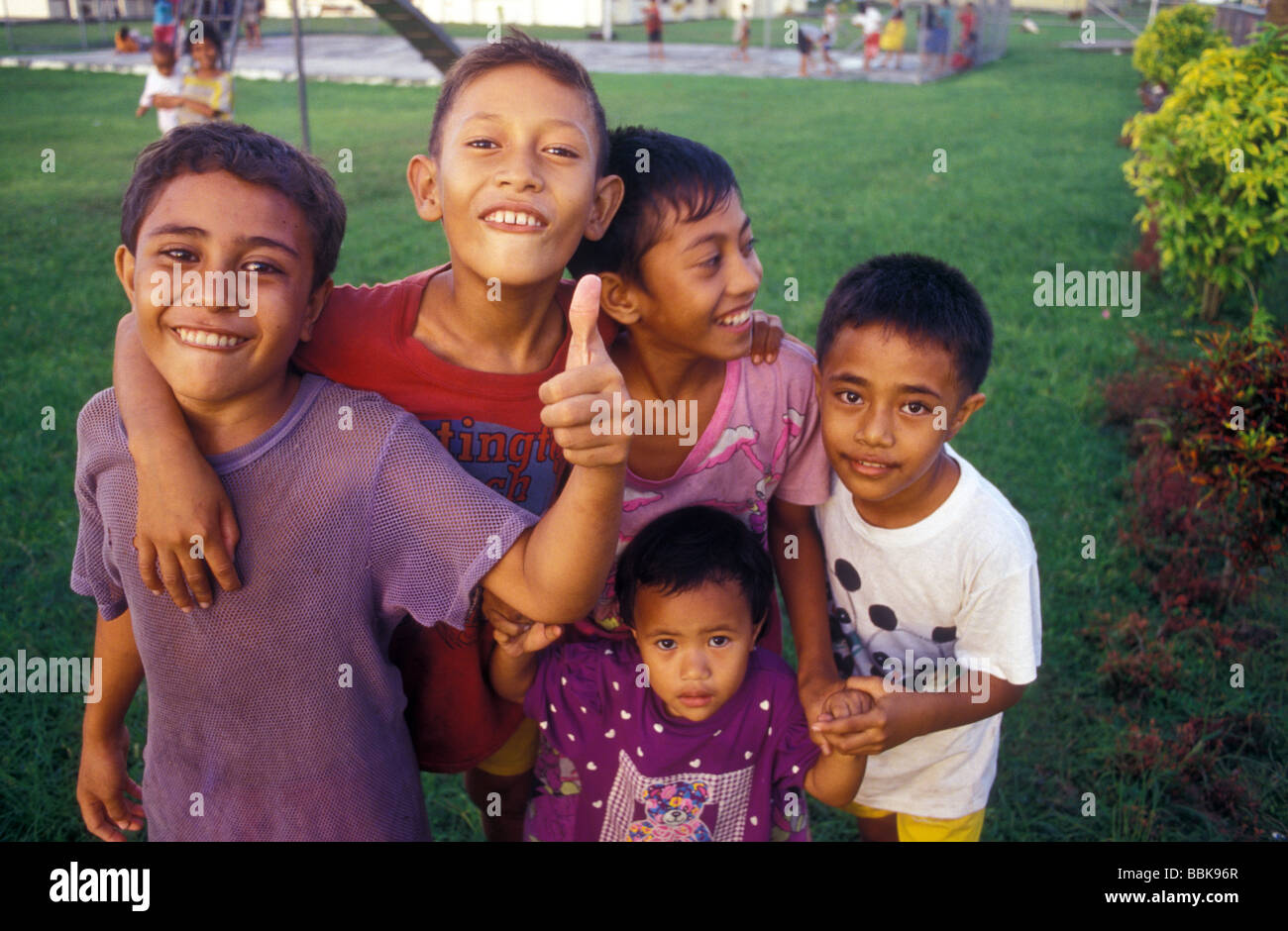 kids in village savaii samoa Stock Photo - Alamy