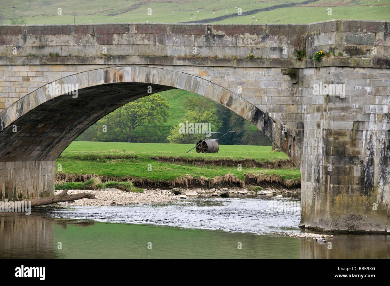 Bridge over the River Wharfe in Burnsall, North Yorkshire Dales ...