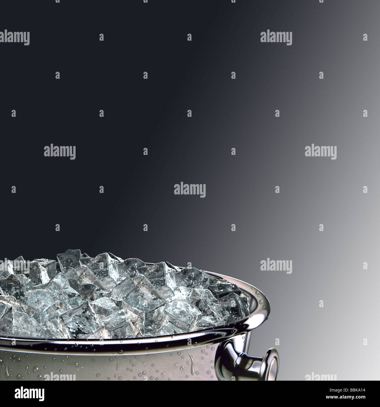 ice cubes bucket Stock Photo - Alamy
