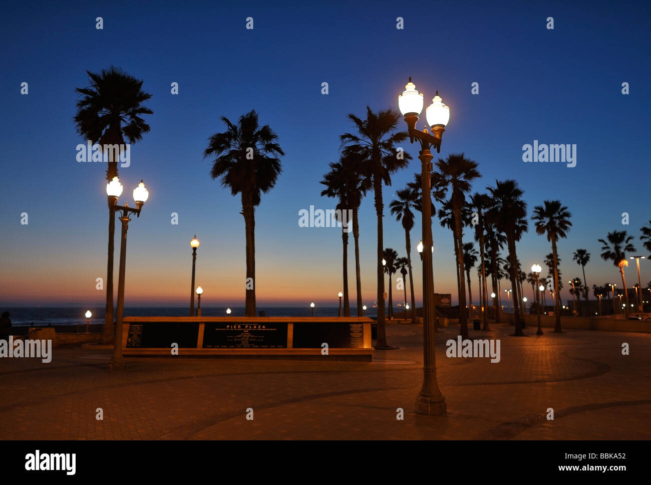 Huntington plaza hi-res stock photography and images - Alamy