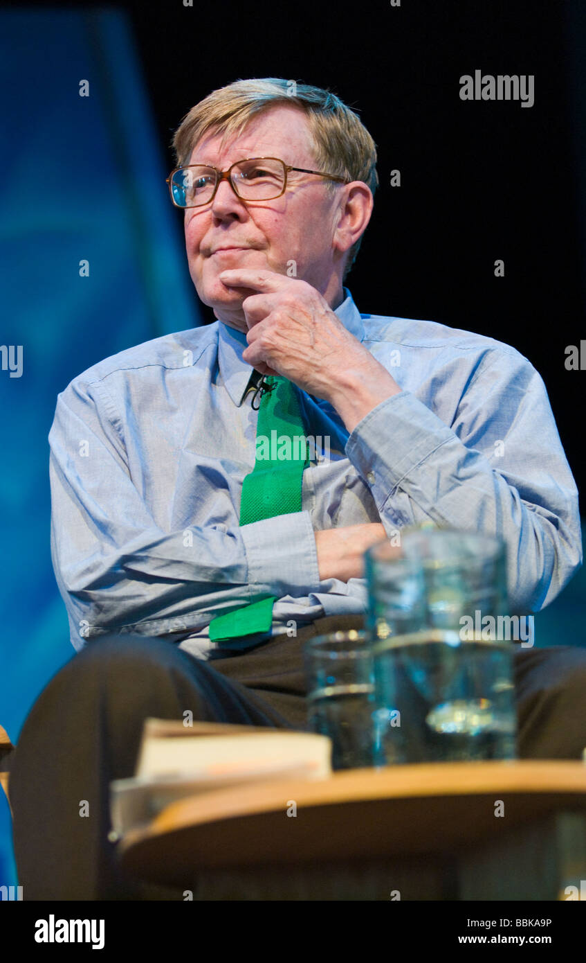 Alan bennett portrait hi-res stock photography and images - Alamy