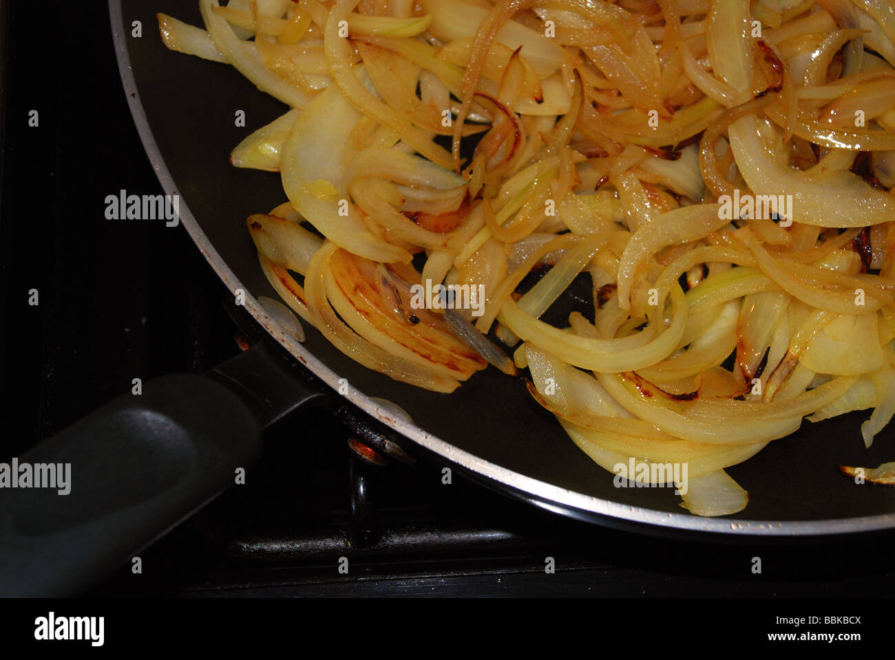 Golden frying hi-res stock photography and images - Alamy