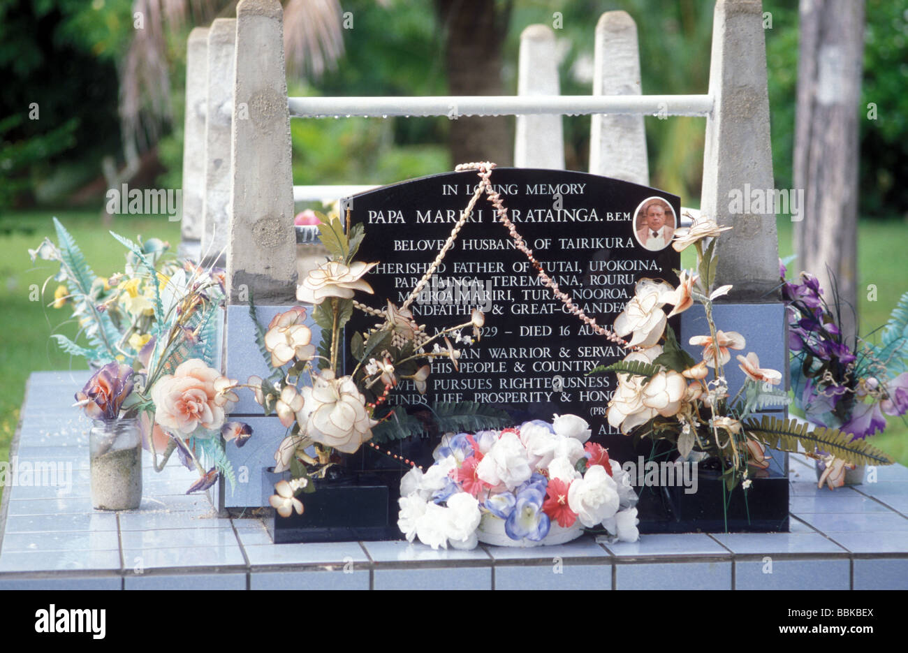 grave atiu cook islands Stock Photo - Alamy