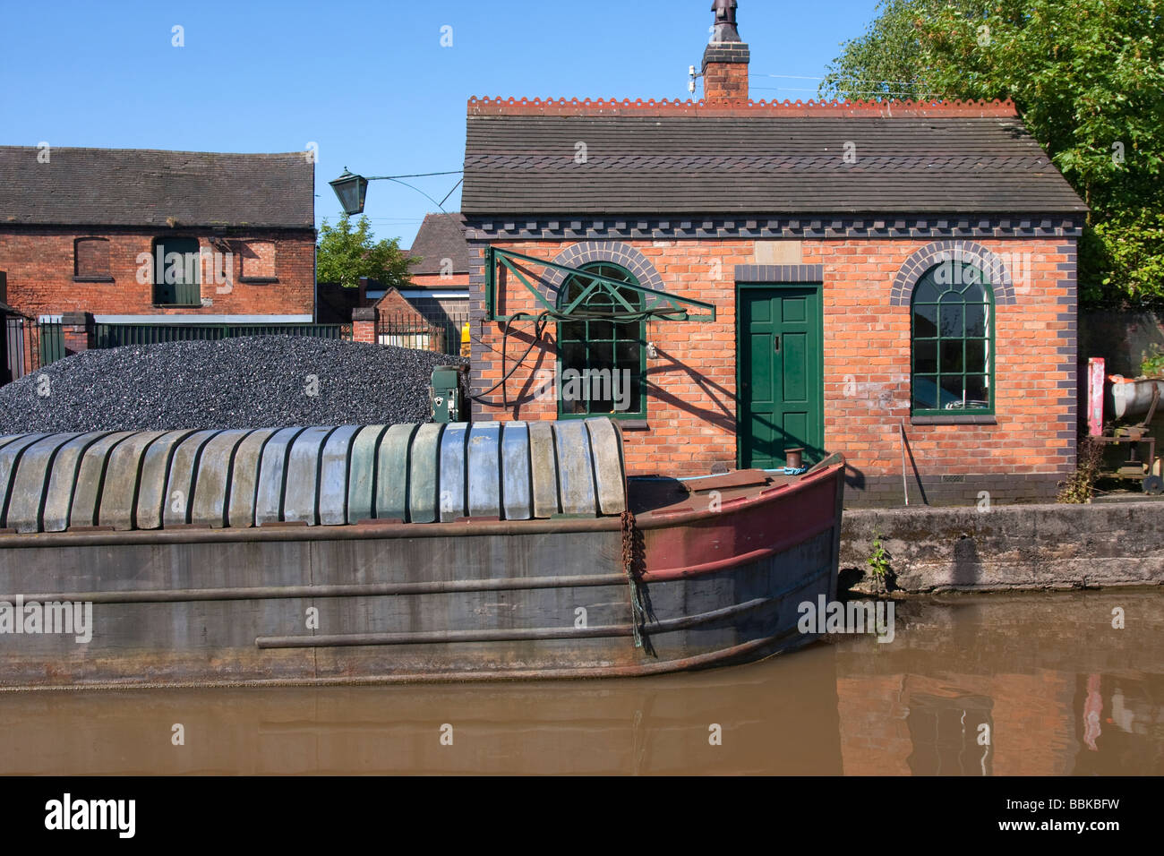 Coal wharf hi-res stock photography and images - Alamy
