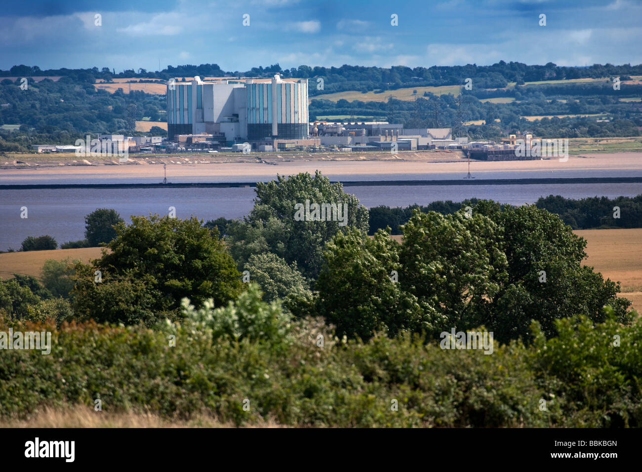 Oldbury Nuclear Power Station Stock Photos & Oldbury Nuclear Power ...