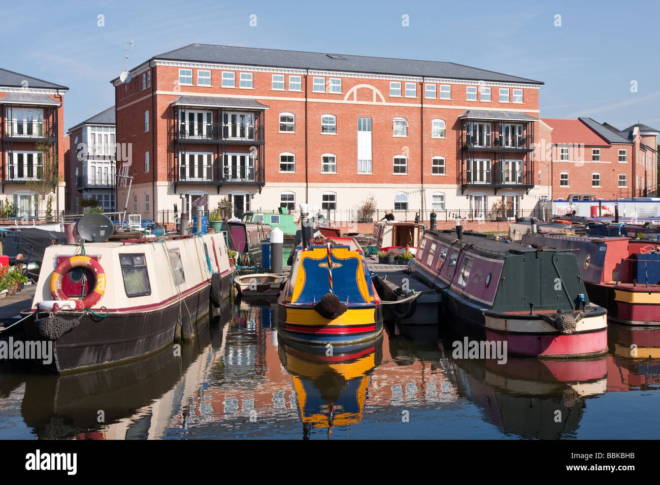 Moorings for barges hi-res stock photography and images - Alamy