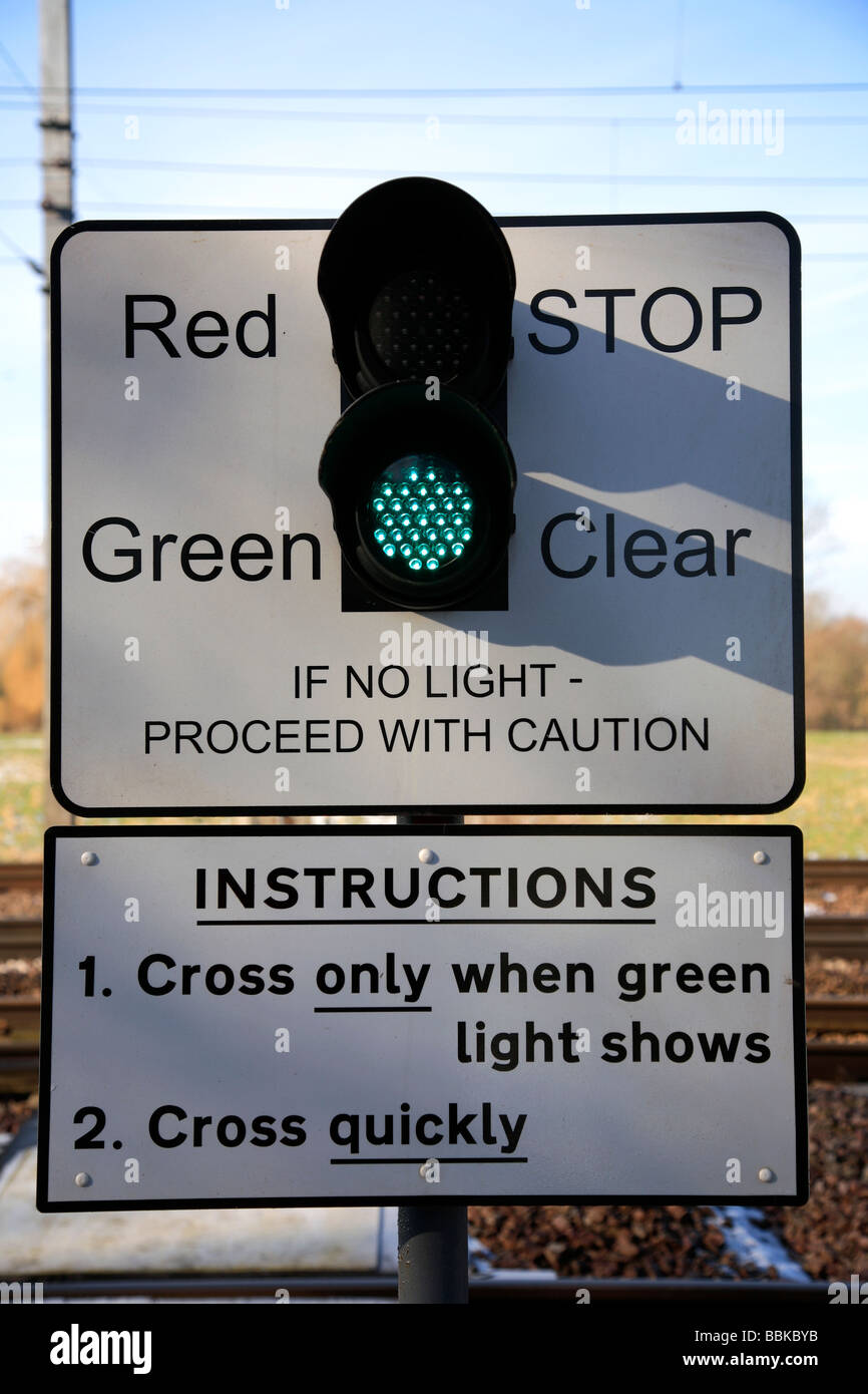 Railway signal green hi-res stock photography and images - Alamy