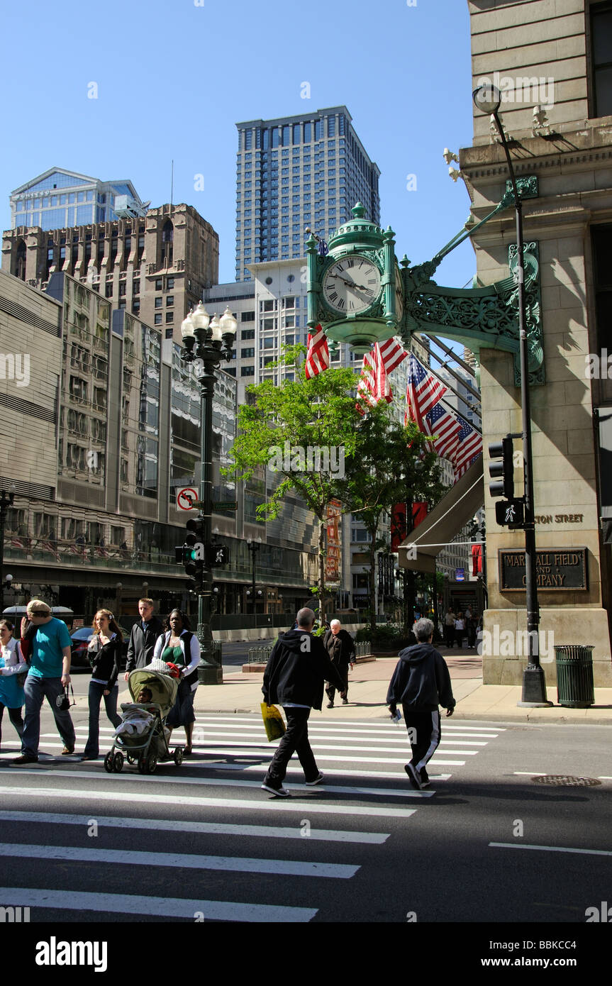 Chicago macy’s clock hi-res stock photography and images - Alamy