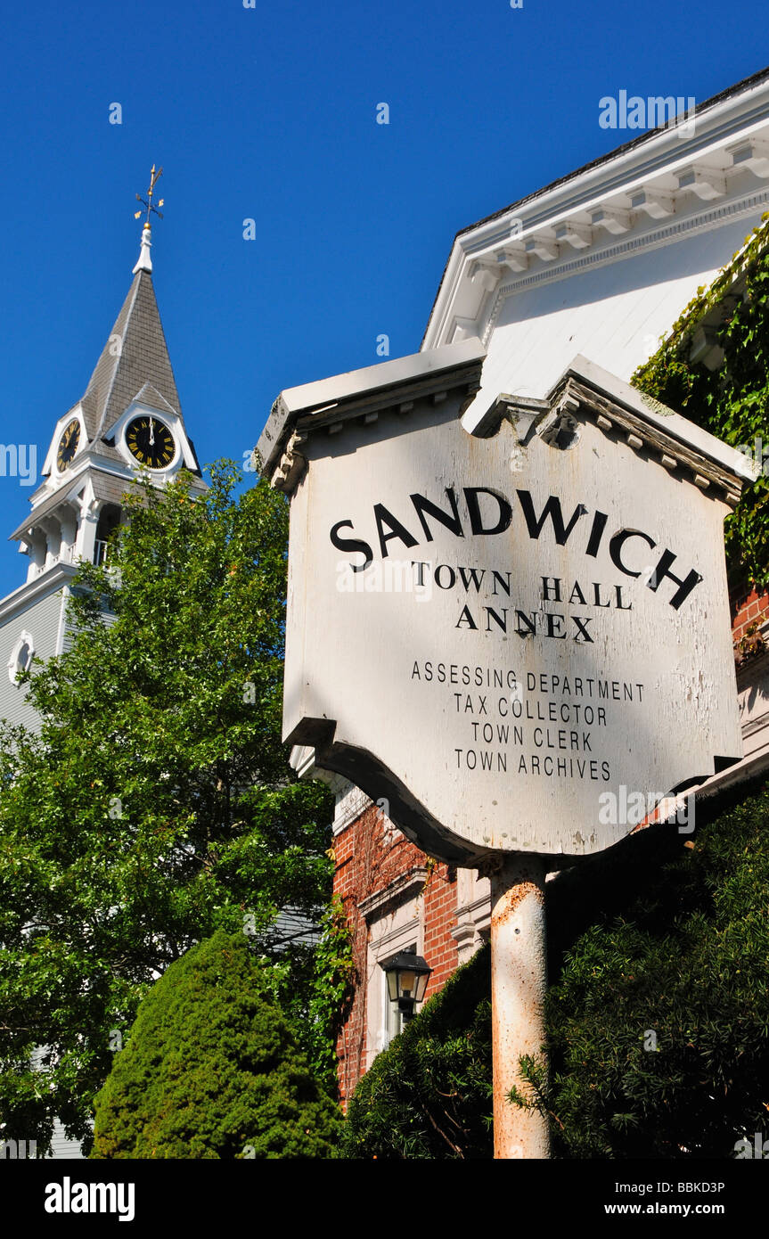 Sandwich massachusetts town hall hi-res stock photography and images ...