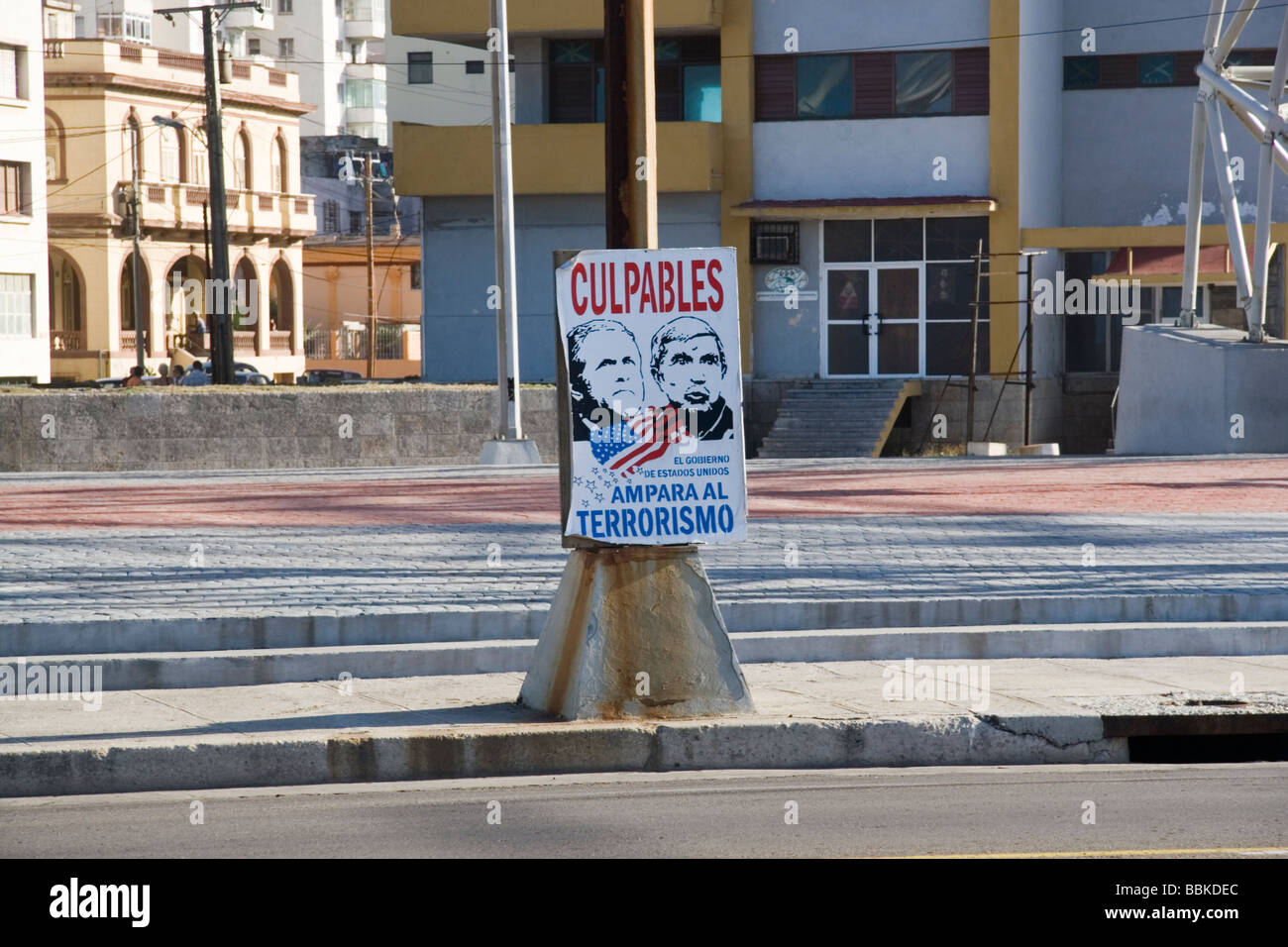 Cuban propaganda hi-res stock photography and images - Alamy