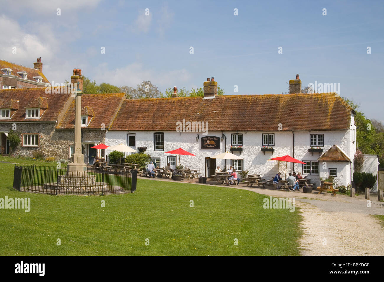 Pub tiger inn hi-res stock photography and images - Alamy