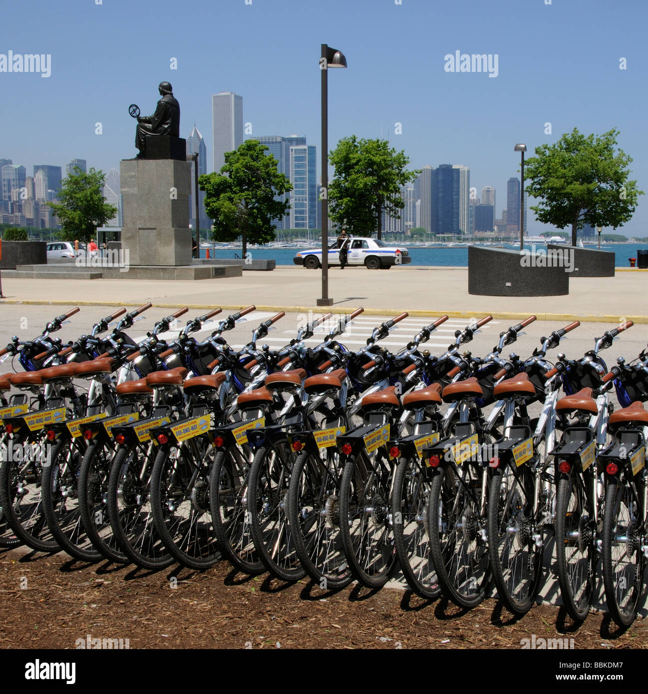 Chicago cycles for rent and hire at the Michigan Lake waterside ...