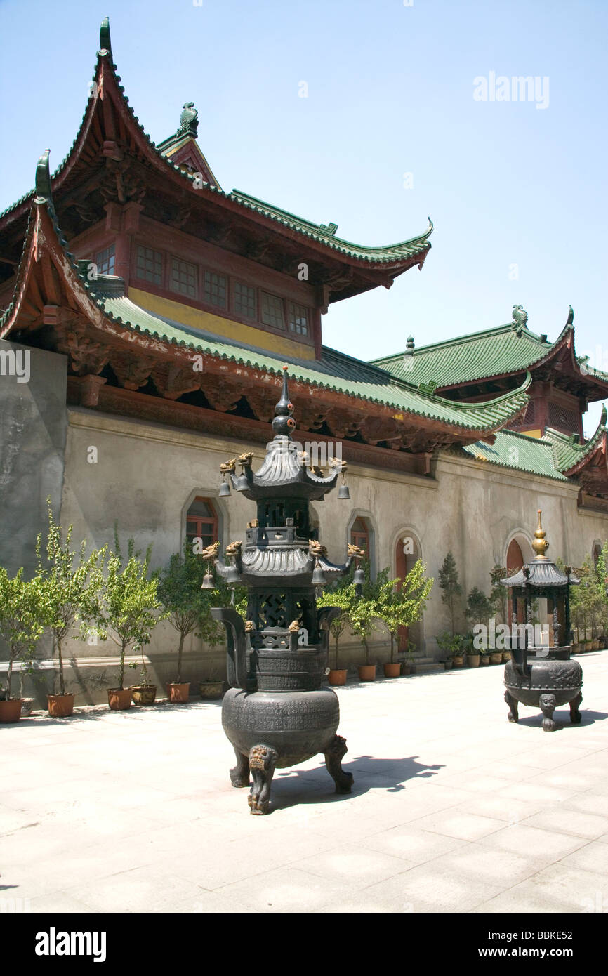 jing an temple shanghai China Stock Photo - Alamy