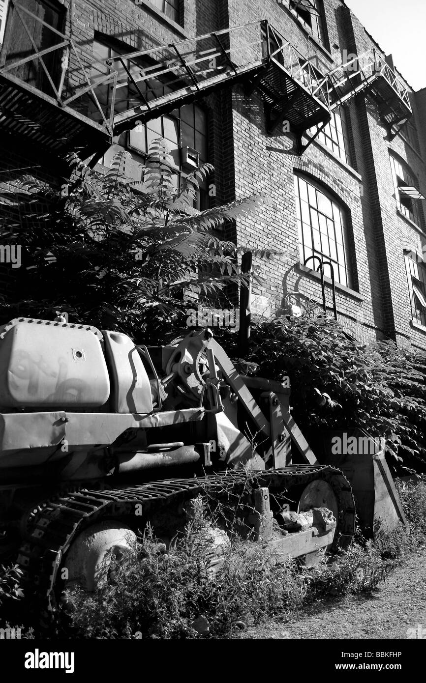 Old dozer final rest Stock Photo - Alamy