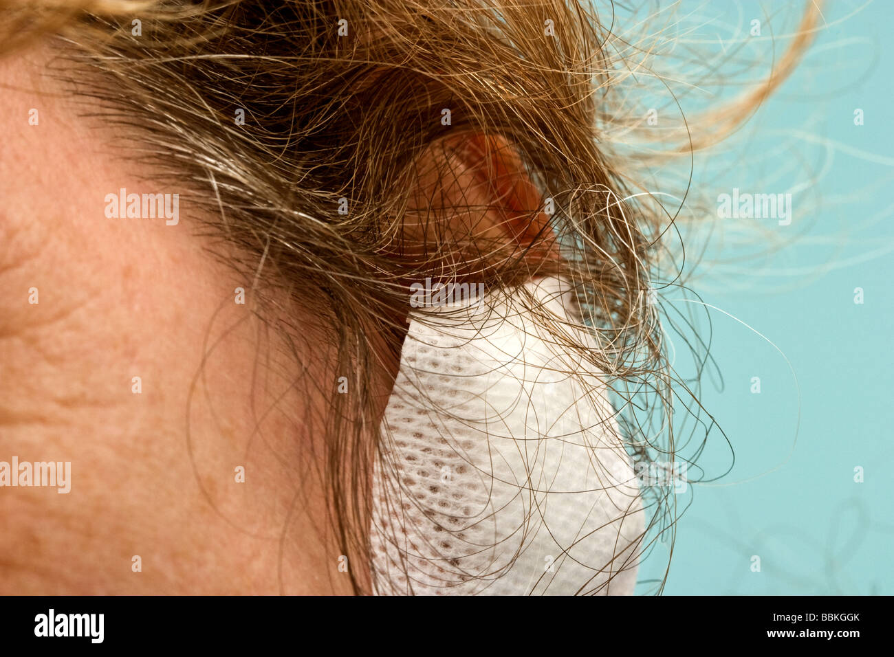 Middle ear hi-res stock photography and images - Alamy
