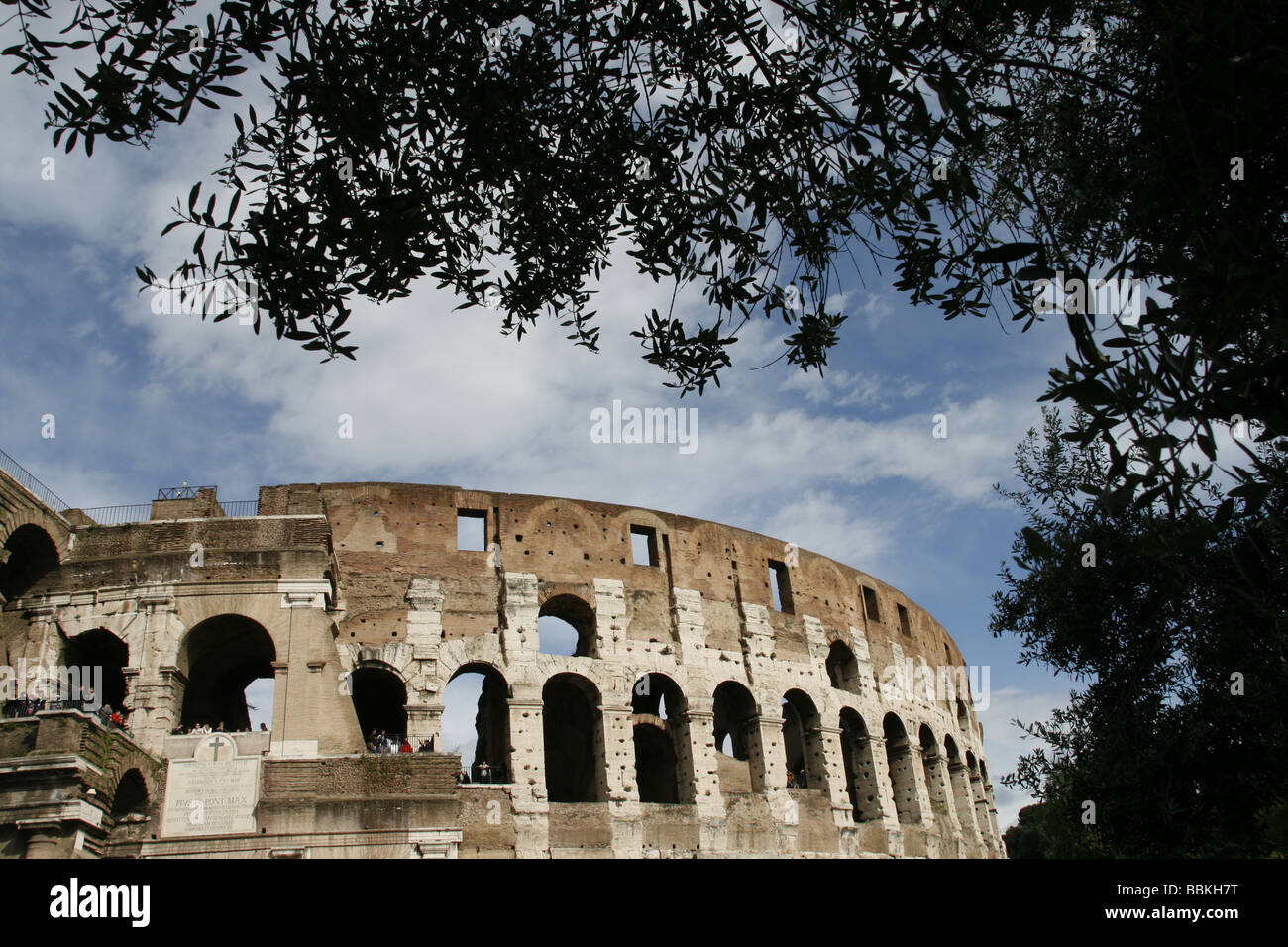 colosseum amphitheatre outside exterior wall facade, rome Stock Photo ...