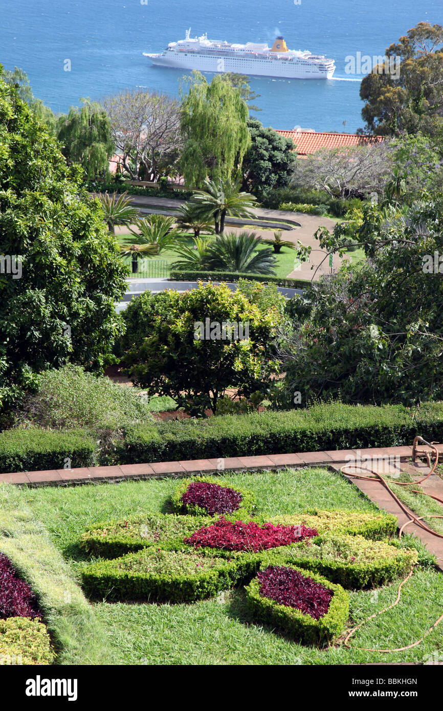 Madeira gardens ship hi-res stock photography and images - Alamy