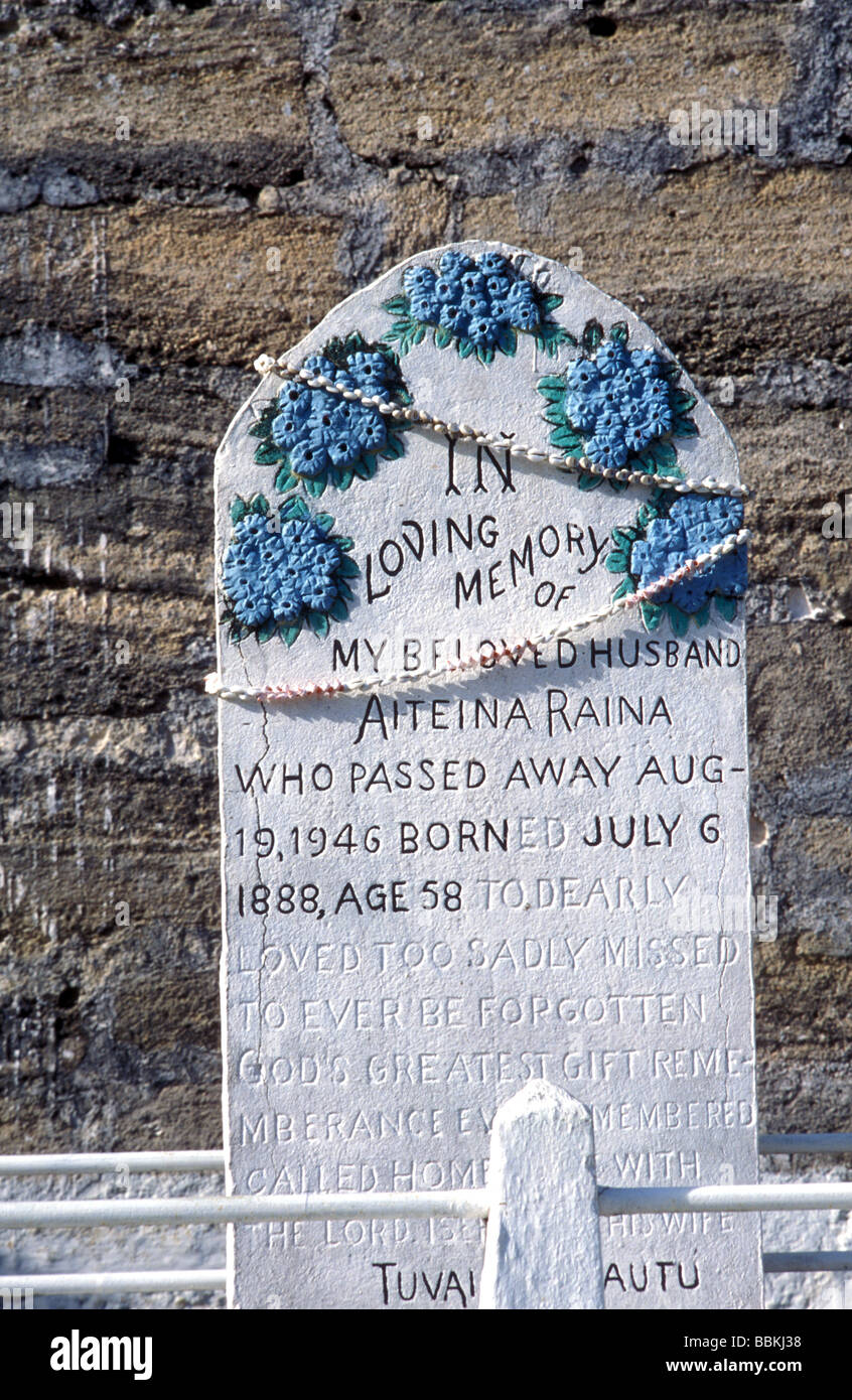 grave titikaveka cicc rarotonga cook islands Stock Photo - Alamy