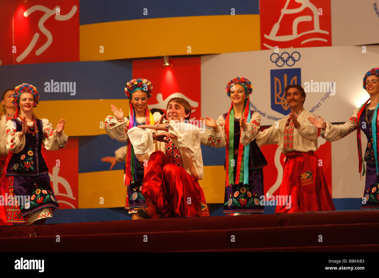 Ukrainian dancers hi-res stock photography and images - Alamy