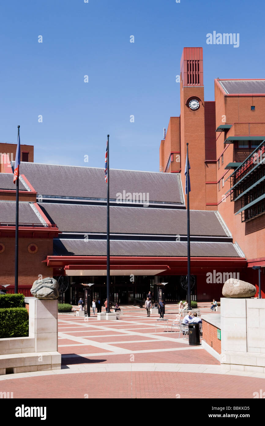 British library st pancras london hi-res stock photography and images ...