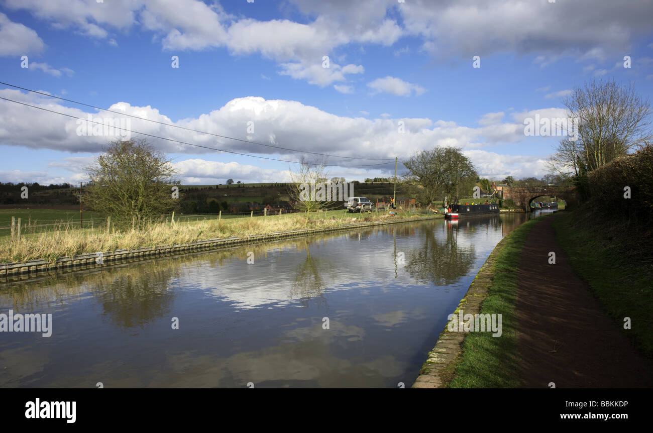 The Worcester and Birmingham canal at Tardebigge canal village in ...