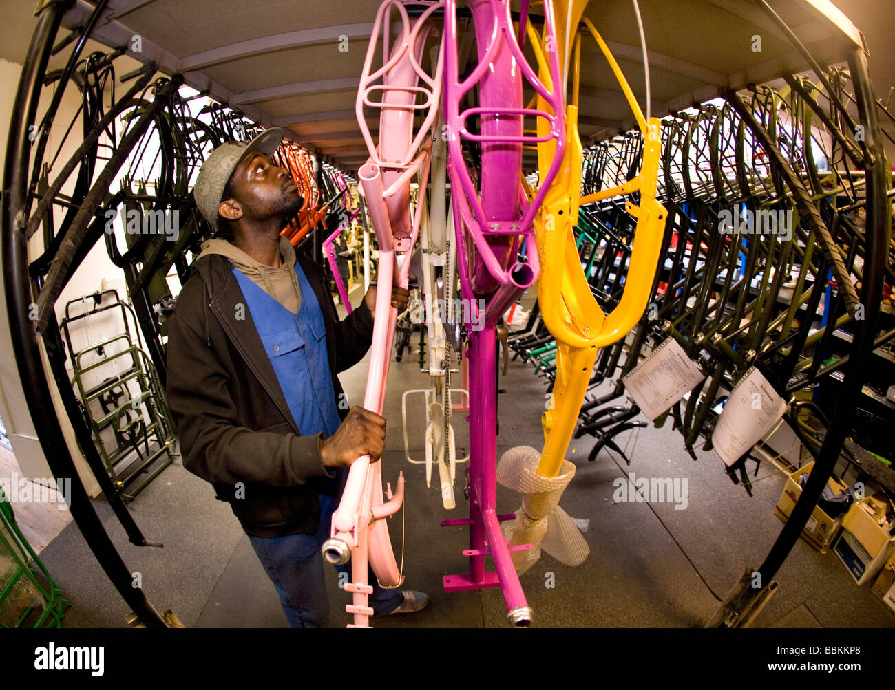 bicycle repair man Stock Photo - Alamy