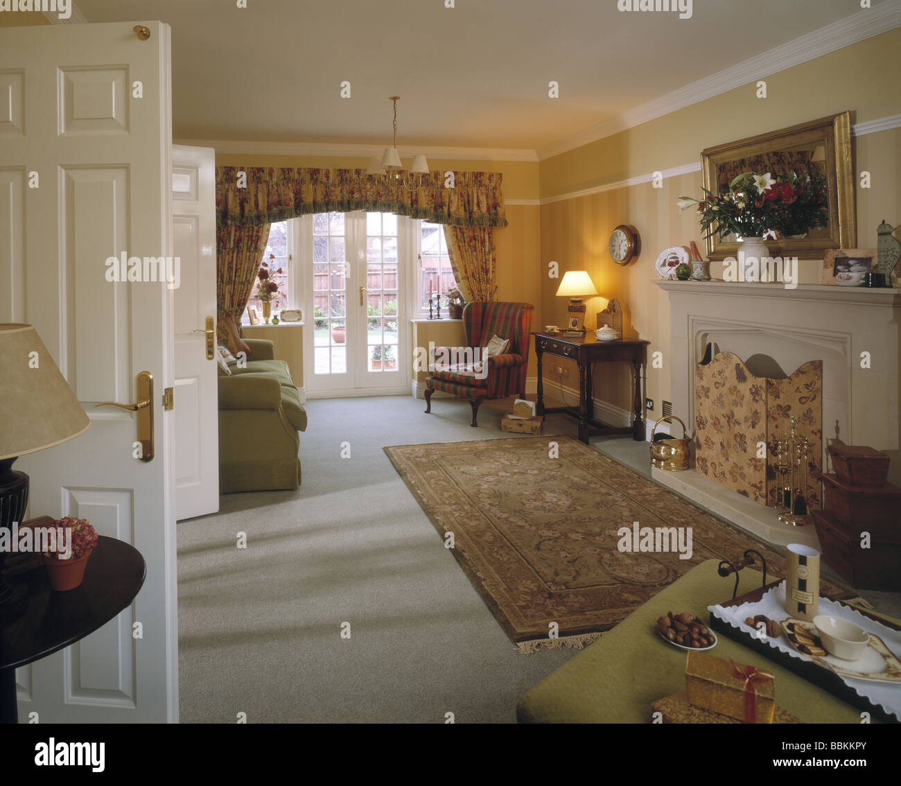 modern lounge in a new home in a traditional style Stock Photo - Alamy