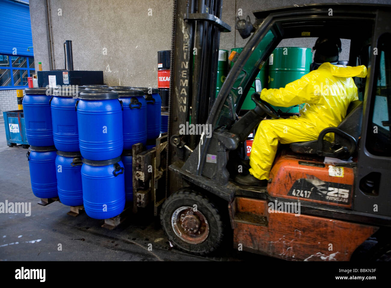 Recycling of toxic waste All municipalities in The Netherlands are ...