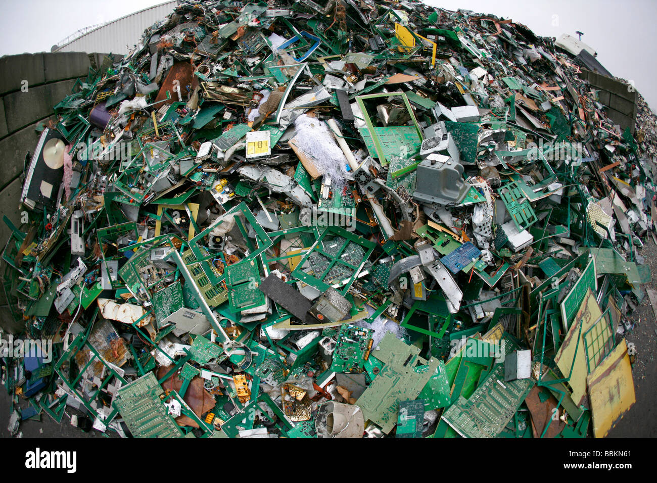 Reclycling of computer parts All municipalities in The Netherlands are ...