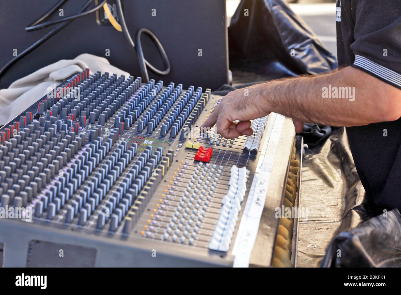 Electronic mixer hi-res stock photography and images - Alamy