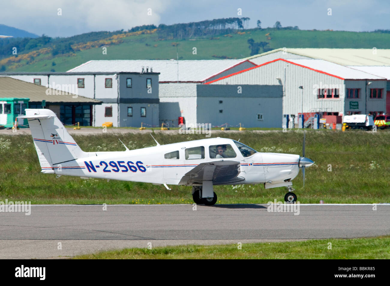 Piper arrow hi-res stock photography and images - Alamy