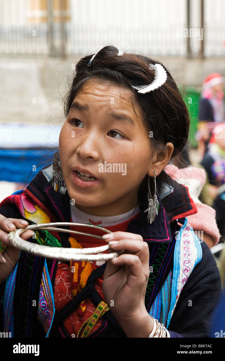 Hmong silver ornaments hi-res stock photography and images - Alamy