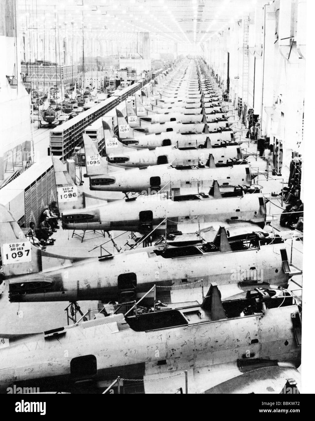 MASS PRODUCTION of Dauntless divebombers at the Douglas Aircraft ...