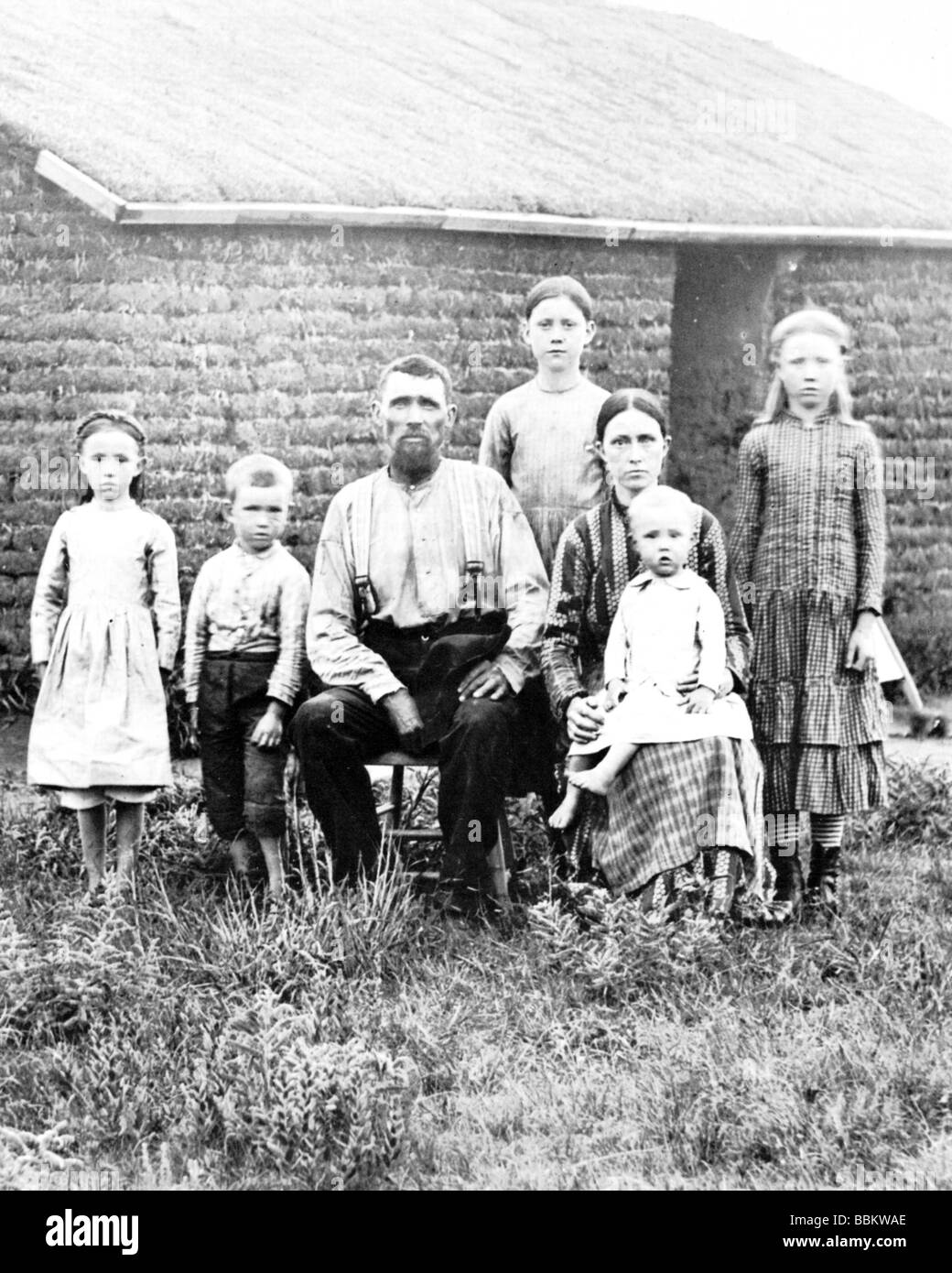 Poor family 19th century hi-res stock photography and images - Alamy