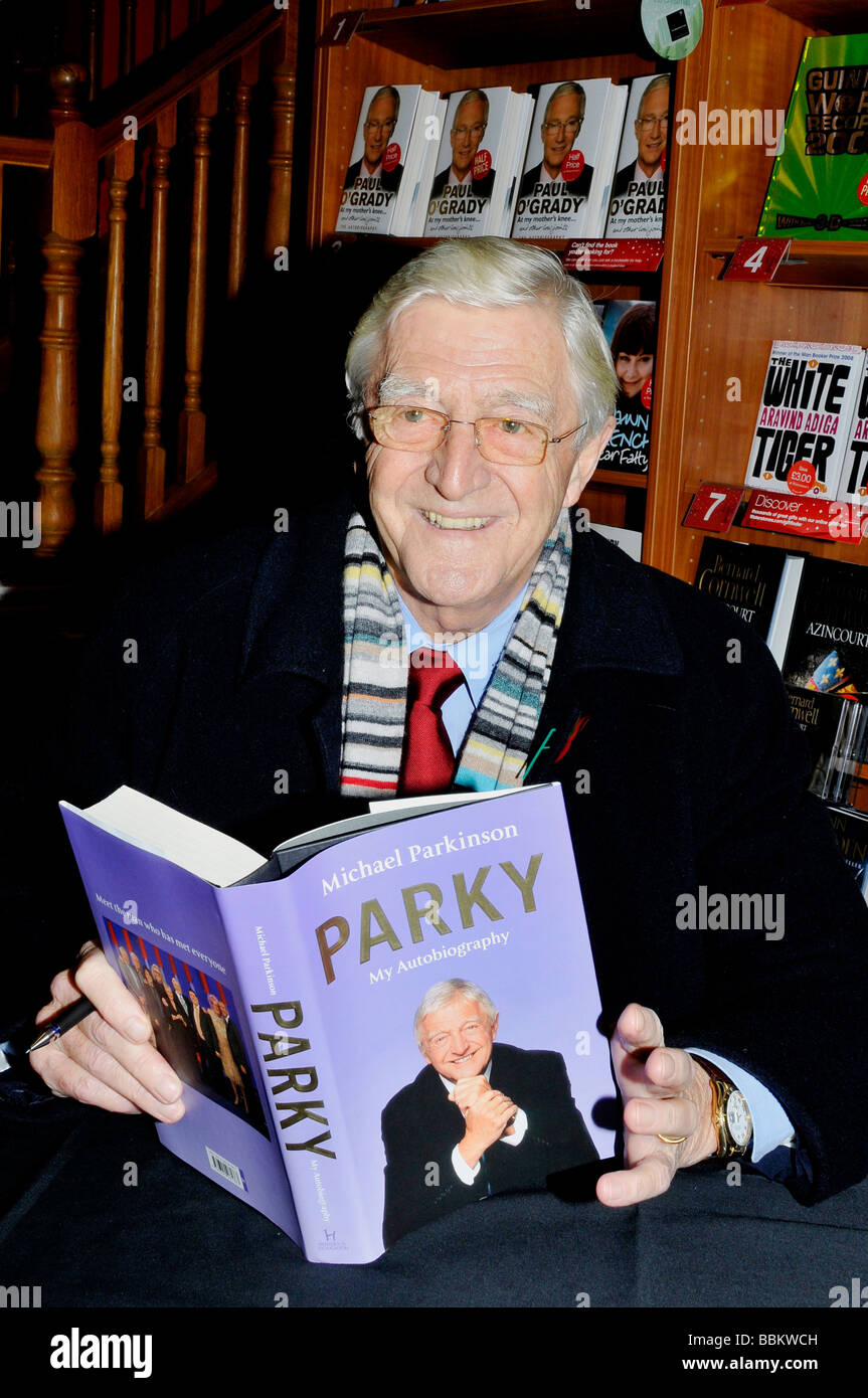 MICHAEL PARKINSON UK TV presenter in November 2008 Stock Photo - Alamy