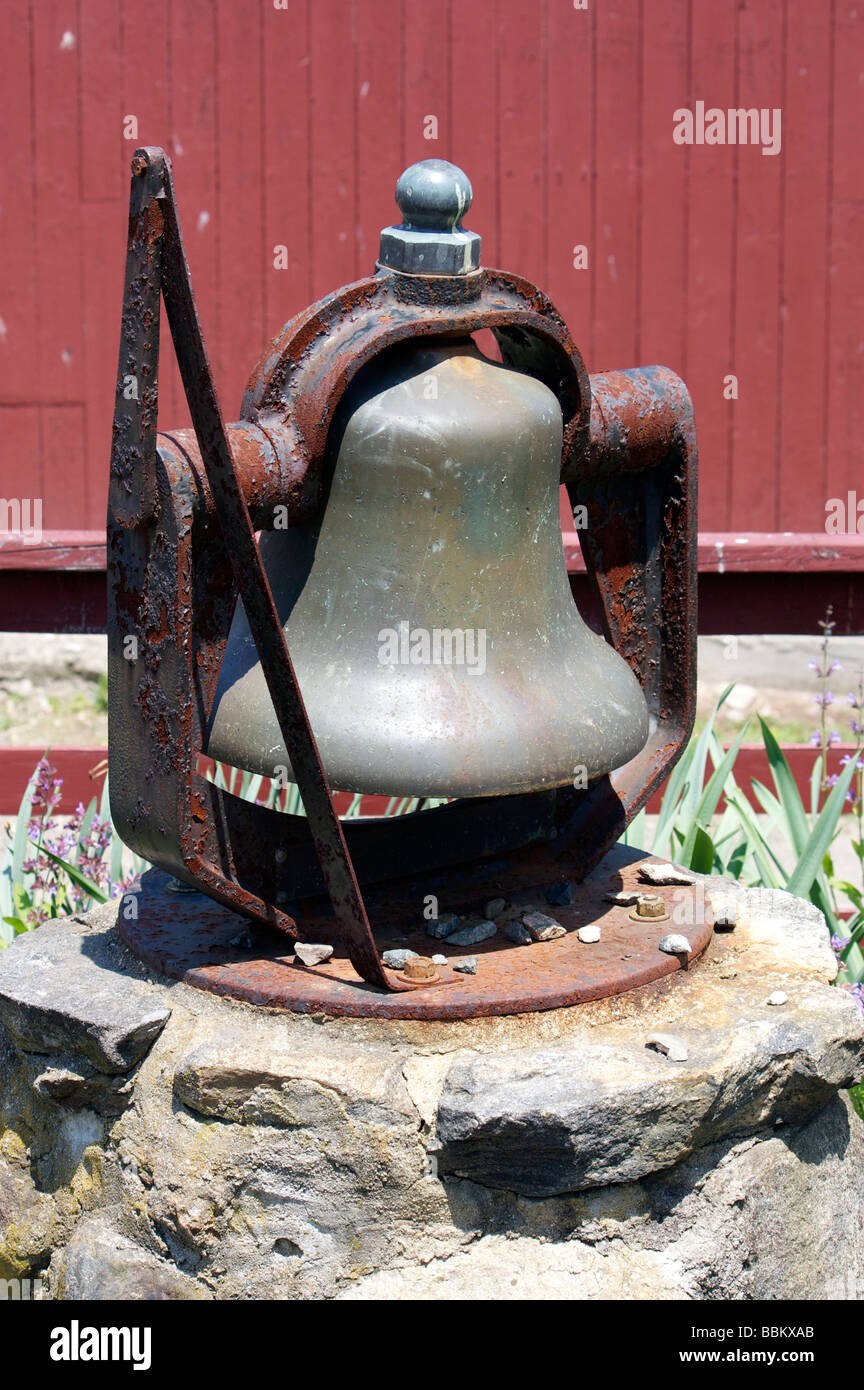 Old rusted bell hi-res stock photography and images - Alamy